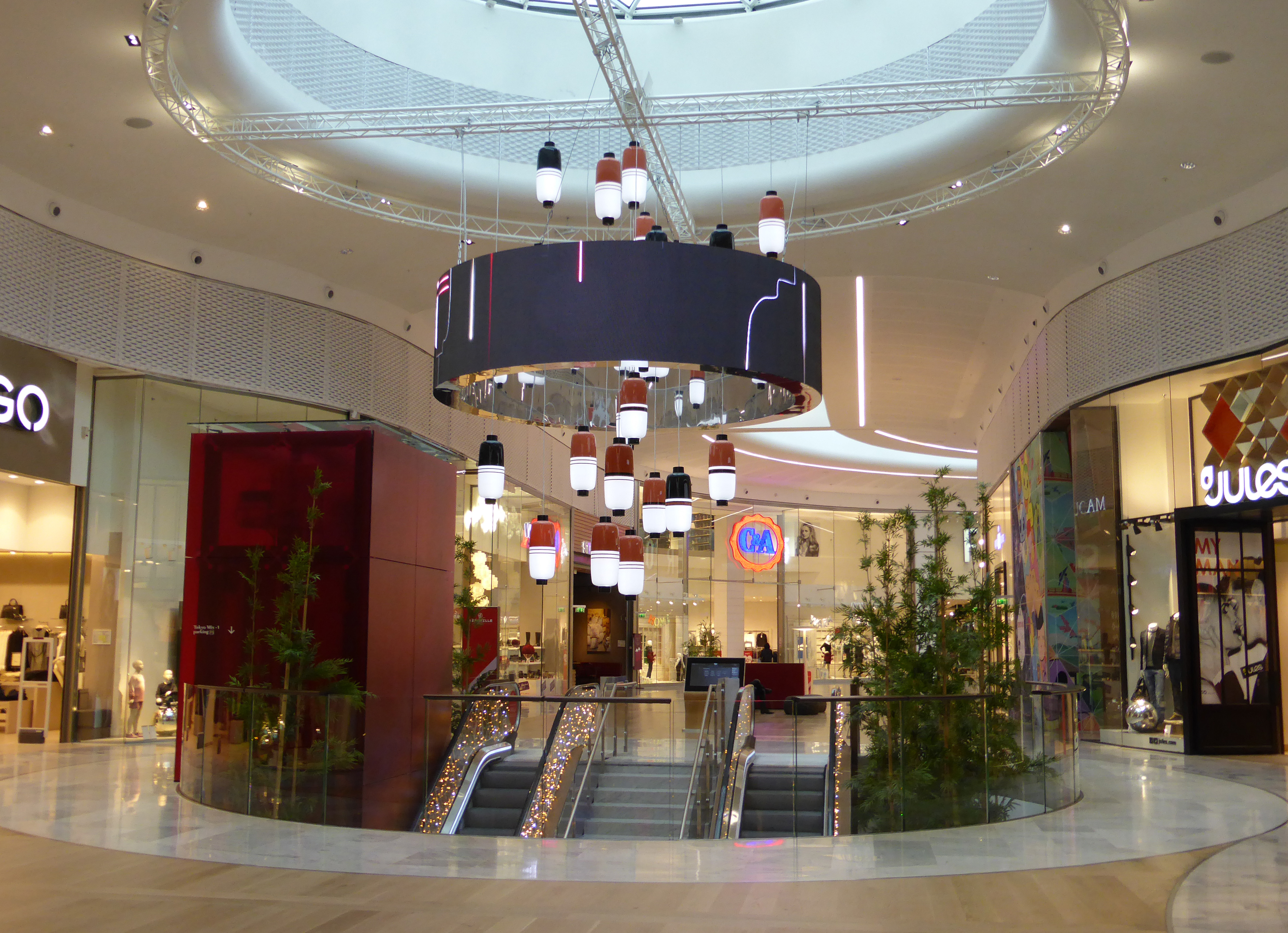 CENTRE COMMERCIAL AÉROVILLE - Barbanel