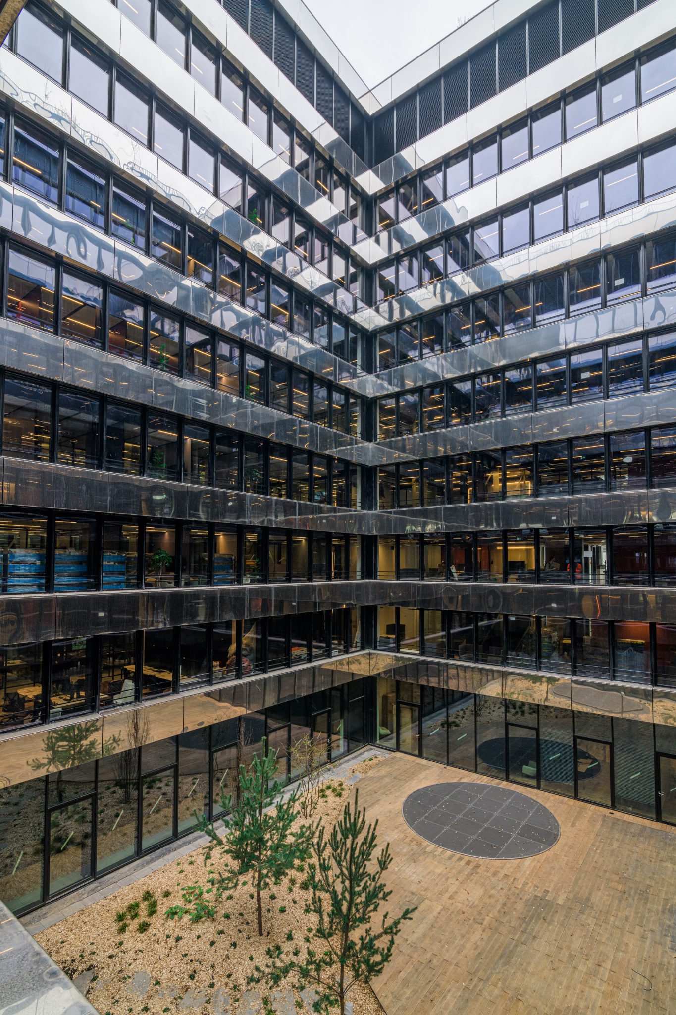 Metal 57 atrium - Barbanel